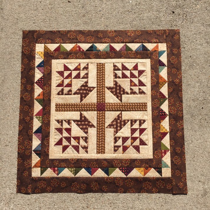 Impromptu Valentine’s Day Quilt Top | Seams Crazy